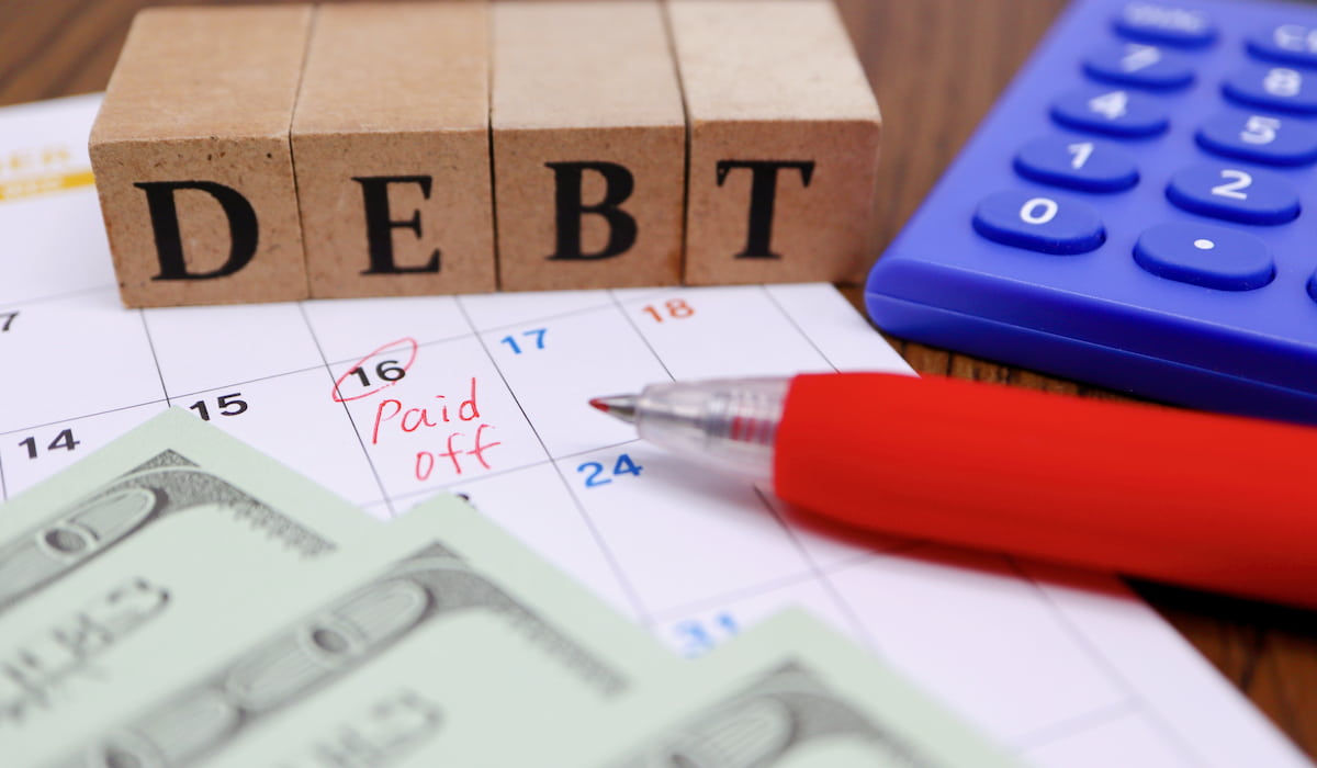 Hassle Free Savings - Saving money and paying off debt one step at a time.